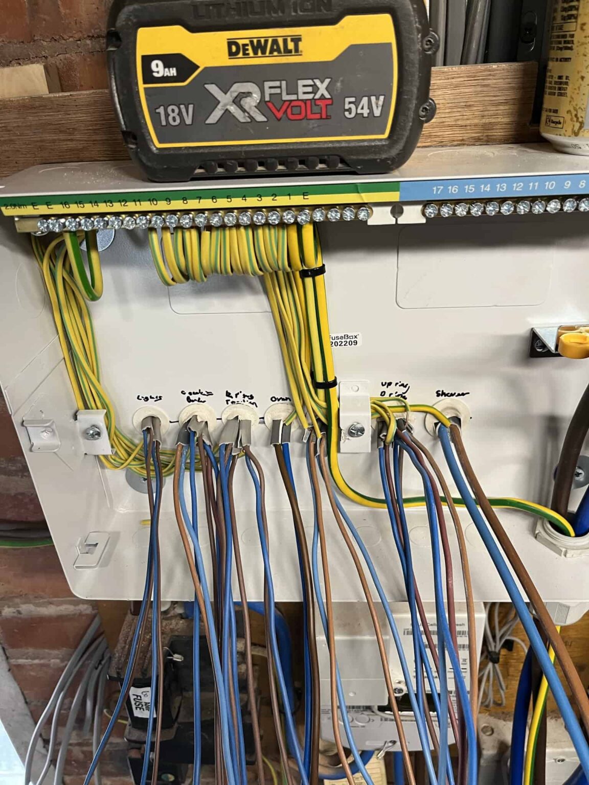 Emergency Electrician 24/7 | Electric-Cal Solutions